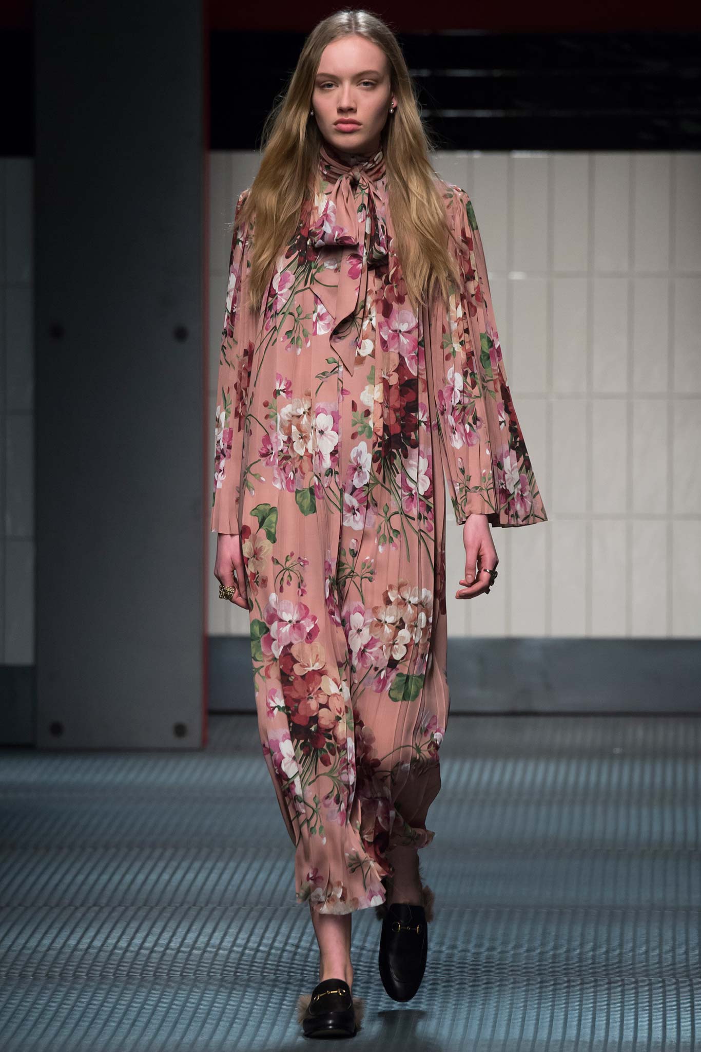 Gucci fall 2015 - https://www.helenabordon.com