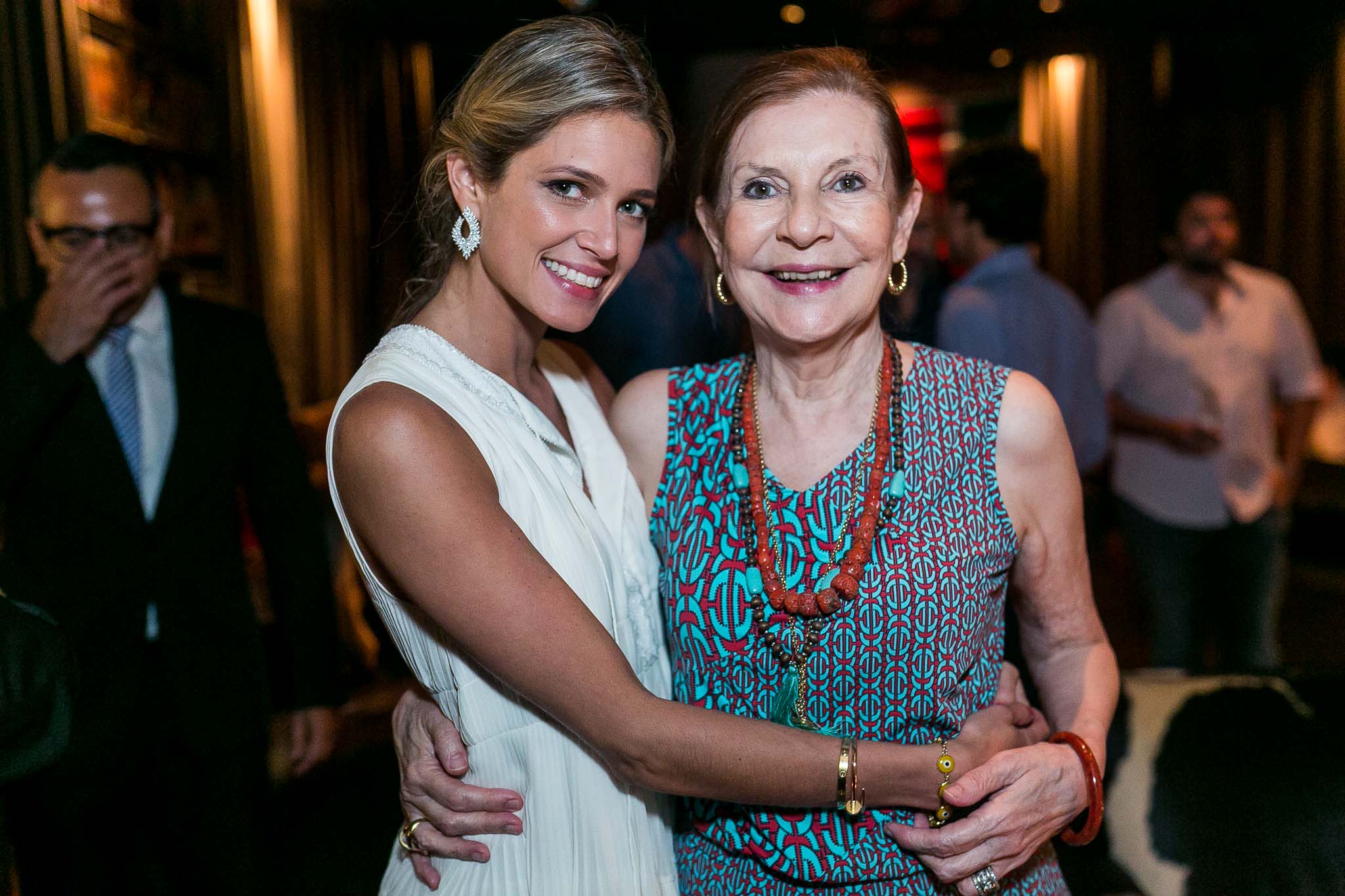 Cha Bar - RJ Fasano - https://www.helenabordon.com